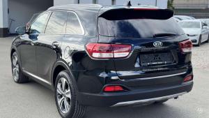 Black Kia Sorento 2017 in Telschi, with an engine capacity of 2.20 L and mileage of 157 thousand km for 17300 €, photo 7 on AUTOMOTO.COM.LV