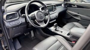 Black Kia Sorento 2017 in Telschi, with an engine capacity of 2.20 L and mileage of 157 thousand km for 17300 €, photo 12 on AUTOMOTO.COM.LV