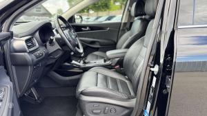 Black Kia Sorento 2017 in Telschi, with an engine capacity of 2.20 L and mileage of 157 thousand km for 17300 €, photo 14 on AUTOMOTO.COM.LV