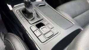 Black Kia Sorento 2017 in Telschi, with an engine capacity of 2.20 L and mileage of 157 thousand km for 17300 €, photo 24 on AUTOMOTO.COM.LV