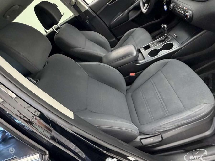 Melns Kia Sorento 2017 Viļņa, ar dzinēja tilpumu 3.34 L un nobraukumu 223 tūkst. km par 8900 €, foto 7 vietnē AUTOMOTO.COM.LV
