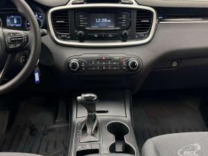 Melns Kia Sorento 2017 Viļņa, ar dzinēja tilpumu 3.34 L un nobraukumu 223 tūkst. km par 8900 €, foto 17 vietnē AUTOMOTO.COM.LV