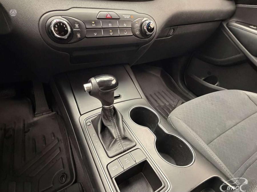 Melns Kia Sorento 2017 Viļņa, ar dzinēja tilpumu 3.34 L un nobraukumu 223 tūkst. km par 8900 €, foto 28 vietnē AUTOMOTO.COM.LV