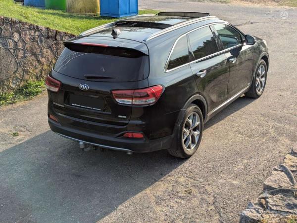Melns Kia Sorento 2017 Kauņa, ar dzinēja tilpumu 2.20 L un nobraukumu 186 tūkst. km par 15300 €, foto 4 vietnē AUTOMOTO.COM.LV