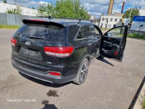 Black Kia Sorento 2017 in Jonava, with an engine capacity of 2.20 L and mileage of 166 thousand km for 4999 €, photo 14 on AUTOMOTO.COM.LV