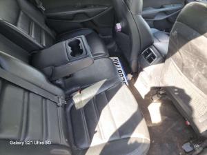 Black Kia Sorento 2017 in Jonava, with an engine capacity of 2.20 L and mileage of 166 thousand km for 4999 €, photo 18 on AUTOMOTO.COM.LV