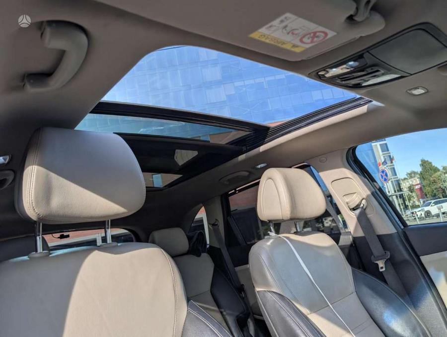 Black Kia Sorento 2017 in Kaunas, with an engine capacity of 2.20 L and mileage of 188 thousand km for 14800 €, photo 12 on AUTOMOTO.COM.LV