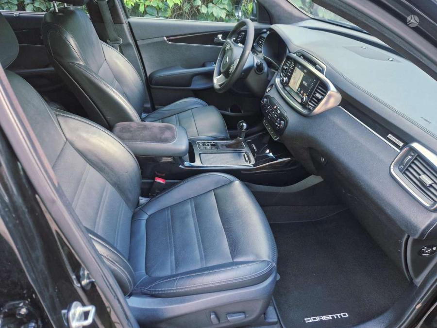 Melns Kia Sorento 2017 Viļņa, ar dzinēja tilpumu 2.20 L un nobraukumu 194 tūkst. km par 15950 €, foto 27 vietnē AUTOMOTO.COM.LV