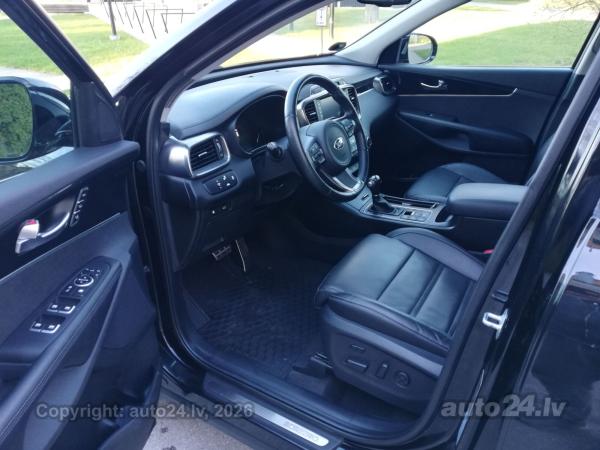 Melns Kia Sorento 2018 Tartu, ar dzinēja tilpumu 2.20 L un nobraukumu 105 tūkst. km par 17790 €, foto 7 vietnē AUTOMOTO.COM.LV