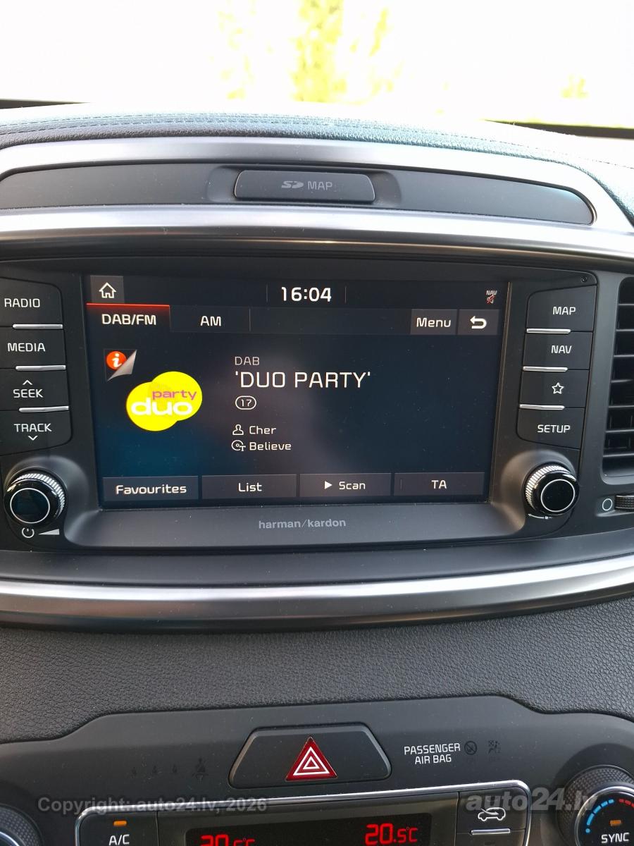 Black Kia Sorento 2018 in Viljandi, with an engine capacity of 2.20 L and mileage of 162 thousand km for 20500 €, photo 13 on AUTOMOTO.COM.LV