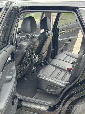 Black Kia Sorento 2018 in Riga, with an engine capacity of 2.20 L and mileage of 158 thousand km for 20800 €, photo 4 on AUTOMOTO.COM.LV