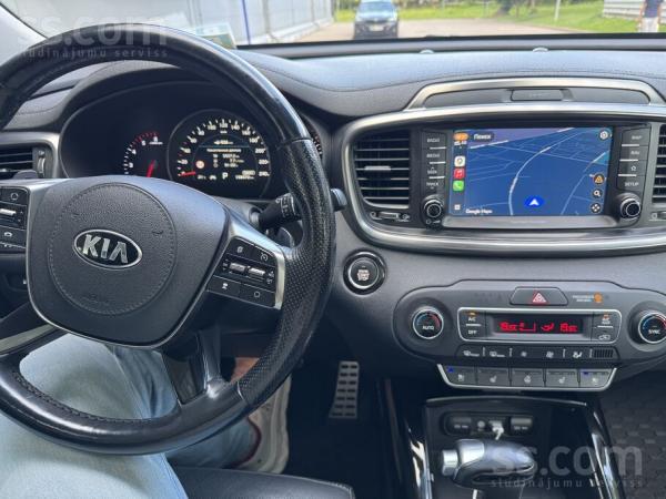 Black Kia Sorento 2018 in Riga, with an engine capacity of 2.20 L and mileage of 158 thousand km for 20800 €, photo 6 on AUTOMOTO.COM.LV