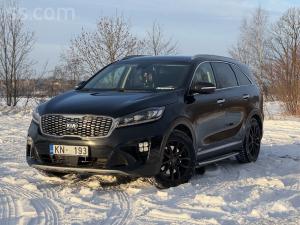 Black Kia Sorento 2018 in Riga, with an engine capacity of 2.20 L and mileage of 158 thousand km for 20800 €, photo 8 on AUTOMOTO.COM.LV