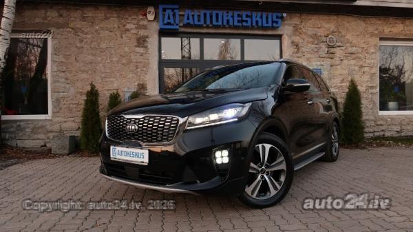 Black Kia Sorento 2018 in Tallinn, with an engine capacity of 2.20 L and mileage of 154 thousand km for 17990 €, photo 1 on AUTOMOTO.COM.LV