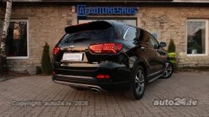 Black Kia Sorento 2018 in Tallinn, with an engine capacity of 2.20 L and mileage of 154 thousand km for 17990 €, photo 3 on AUTOMOTO.COM.LV