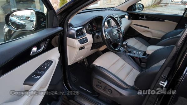 Black Kia Sorento 2018 in Tallinn, with an engine capacity of 2.20 L and mileage of 154 thousand km for 17990 €, photo 3 on AUTOMOTO.COM.LV