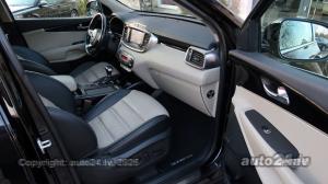 Black Kia Sorento 2018 in Tallinn, with an engine capacity of 2.20 L and mileage of 154 thousand km for 17990 €, photo 8 on AUTOMOTO.COM.LV