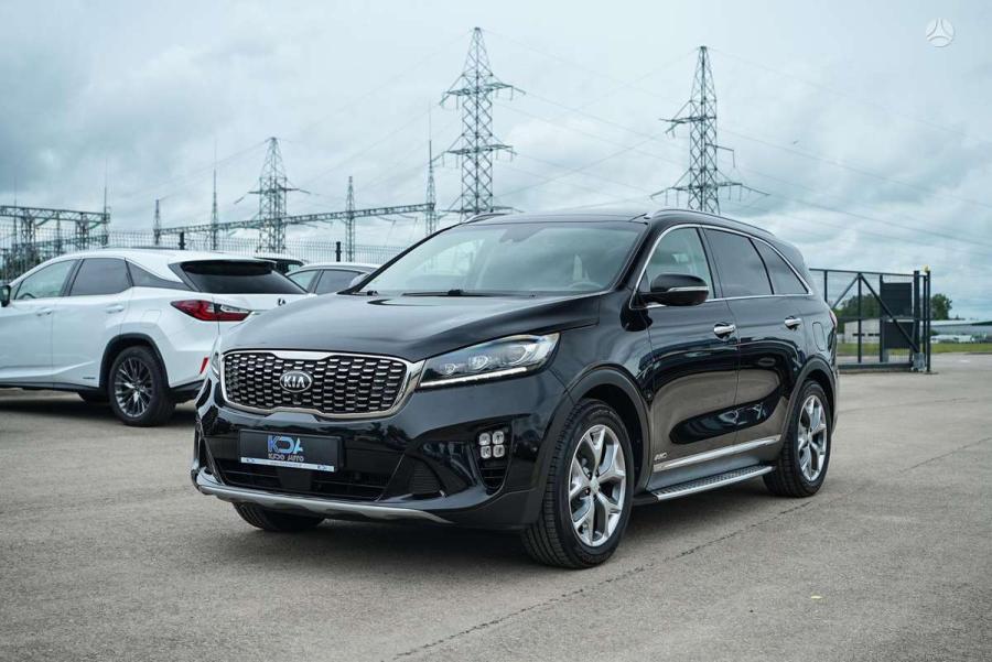 Black Kia Sorento 2018 in Marijampole, with an engine capacity of 2.20 L and mileage of 105 thousand km for 21250 €, photo 6 on AUTOMOTO.COM.LV