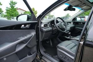 Black Kia Sorento 2018 in Marijampole, with an engine capacity of 2.20 L and mileage of 105 thousand km for 21250 €, photo 27 on AUTOMOTO.COM.LV