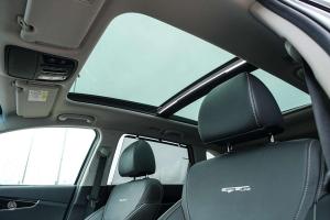 Black Kia Sorento 2018 in Marijampole, with an engine capacity of 2.20 L and mileage of 105 thousand km for 21250 €, photo 30 on AUTOMOTO.COM.LV