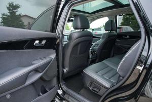 Black Kia Sorento 2018 in Marijampole, with an engine capacity of 2.20 L and mileage of 105 thousand km for 21250 €, photo 35 on AUTOMOTO.COM.LV