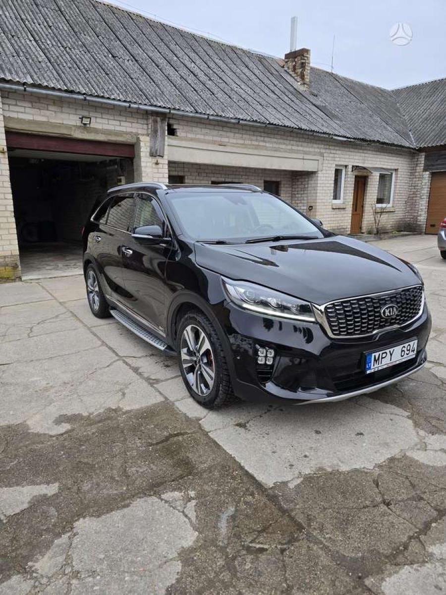 Melns Kia Sorento 2018 Mažeikiai, ar dzinēja tilpumu 2.20 L un nobraukumu 115 tūkst. km par 18000 €, foto 1 vietnē AUTOMOTO.COM.LV