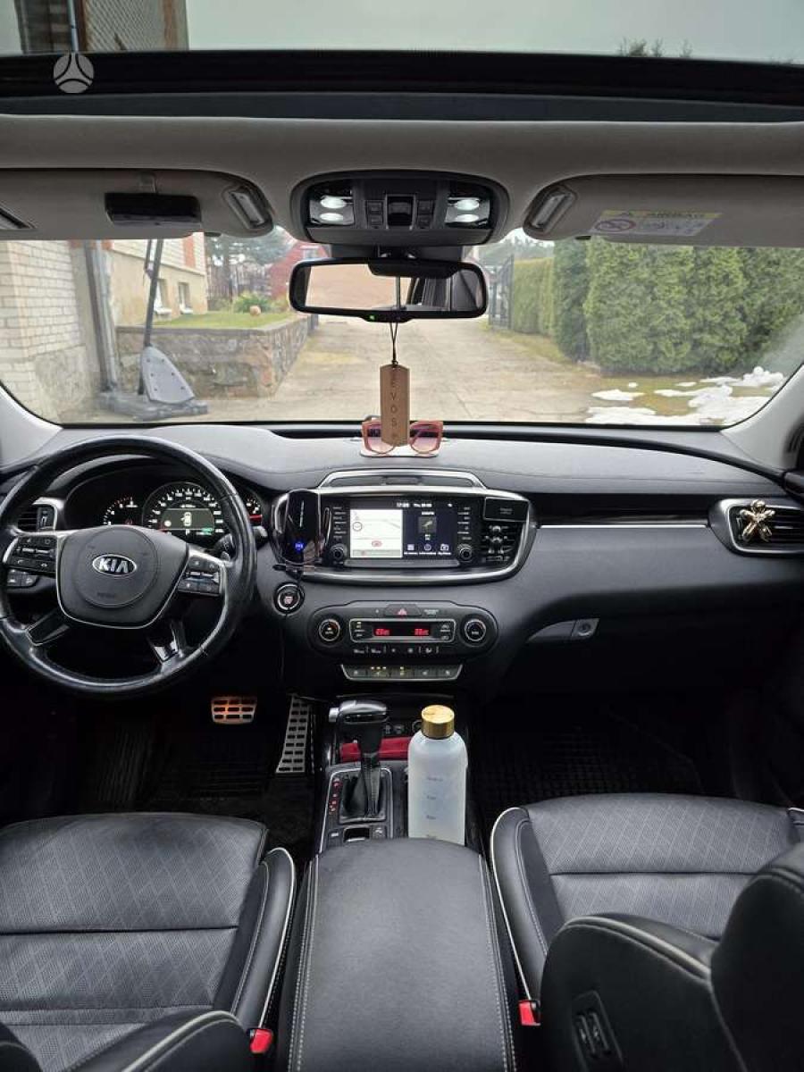 Melns Kia Sorento 2018 Mažeikiai, ar dzinēja tilpumu 2.20 L un nobraukumu 115 tūkst. km par 18000 €, foto 8 vietnē AUTOMOTO.COM.LV