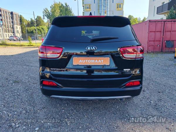 Melns Kia Sorento 2018 Tallina, ar dzinēja tilpumu 2.20 L un nobraukumu 190 tūkst. km par 15999 €, foto 4 vietnē AUTOMOTO.COM.LV