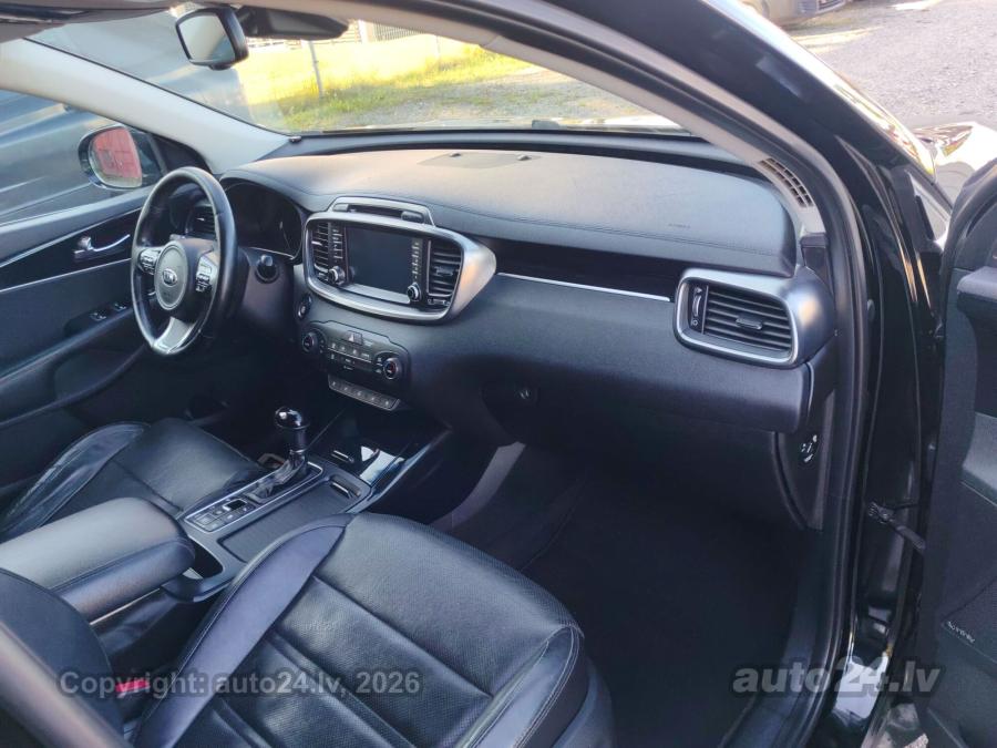 Melns Kia Sorento 2018 Tallina, ar dzinēja tilpumu 2.20 L un nobraukumu 190 tūkst. km par 15699 €, foto 16 vietnē AUTOMOTO.COM.LV