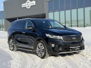 Black Kia Sorento 2019 in Siauliai, with an engine capacity of 2.20 L and mileage of 225 thousand km for 18790 €, photo 3 on AUTOMOTO.COM.LV