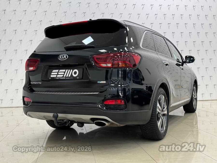 Melns Kia Sorento 2019 Tallina, ar dzinēja tilpumu 2.20 L un nobraukumu 128 tūkst. km par 23900 €, foto 7 vietnē AUTOMOTO.COM.LV
