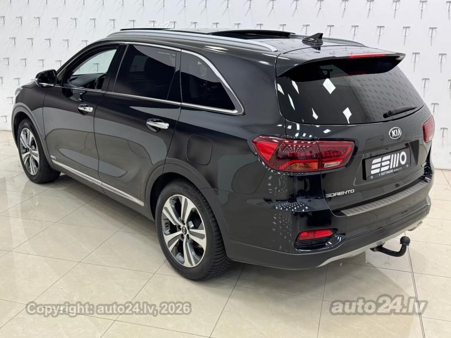 Melns Kia Sorento 2019 Tallina, ar dzinēja tilpumu 2.20 L un nobraukumu 128 tūkst. km par 23900 €, foto 8 vietnē AUTOMOTO.COM.LV