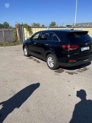 Melns Kia Sorento 2019 Kauņa, ar dzinēja tilpumu 2.40 L un nobraukumu 47 tūkst. km par 12500 €, foto 6 vietnē AUTOMOTO.COM.LV