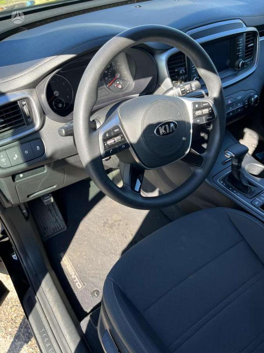 Melns Kia Sorento 2019 Kauņa, ar dzinēja tilpumu 2.40 L un nobraukumu 47 tūkst. km par 12500 €, foto 13 vietnē AUTOMOTO.COM.LV
