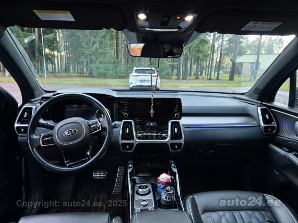 Black Kia Sorento 2020 in Tallinn, with an engine capacity of 2.20 L and mileage of 151 thousand km for 31500 €, photo 11 on AUTOMOTO.COM.LV