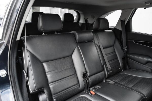 Black Kia Sorento 2020 in Riga, with an engine capacity of 2.20 L and mileage of 62 thousand km for 22950 €, photo 8 on AUTOMOTO.COM.LV