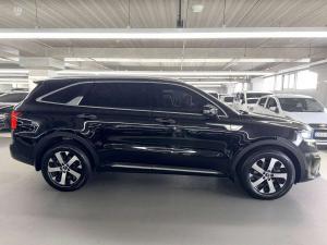 Black Kia Sorento 2020 in Vilnius, with an engine capacity of 2.20 L and mileage of 192 thousand km for 17500 €, photo 4 on AUTOMOTO.COM.LV