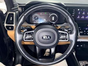Black Kia Sorento 2020 in Vilnius, with an engine capacity of 2.20 L and mileage of 192 thousand km for 17500 €, photo 6 on AUTOMOTO.COM.LV