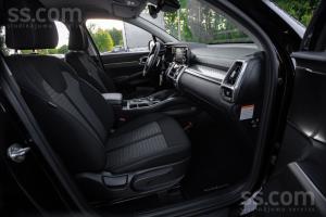 Black Kia Sorento 2021 in Jelgava, with an engine capacity of 1.60 L and mileage of 175 thousand km for 23600 €, photo 13 on AUTOMOTO.COM.LV
