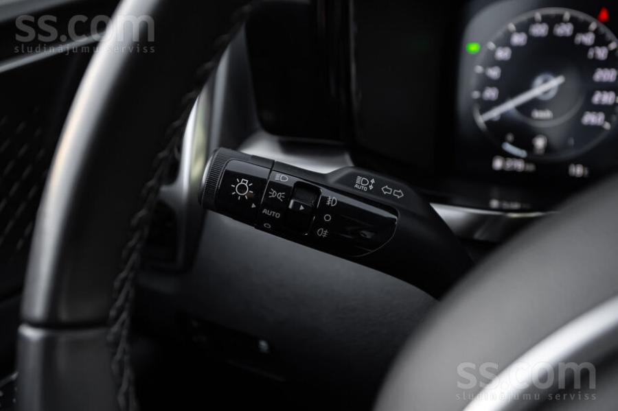 Black Kia Sorento 2021 in Jelgava, with an engine capacity of 1.60 L and mileage of 175 thousand km for 23600 €, photo 18 on AUTOMOTO.COM.LV