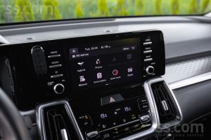 Black Kia Sorento 2021 in Jelgava, with an engine capacity of 1.60 L and mileage of 175 thousand km for 23600 €, photo 25 on AUTOMOTO.COM.LV
