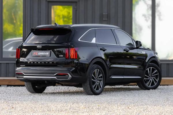 Melns Kia Sorento 2021 Jelgava, ar dzinēja tilpumu 1.60 L un nobraukumu 175 tūkst. km par 23600 €, foto 7 vietnē AUTOMOTO.COM.LV