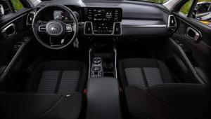 Black Kia Sorento 2021 in Jelgava, with an engine capacity of 1.60 L and mileage of 175 thousand km for 23600 €, photo 12 on AUTOMOTO.COM.LV