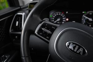 Black Kia Sorento 2021 in Jelgava, with an engine capacity of 1.60 L and mileage of 175 thousand km for 23600 €, photo 15 on AUTOMOTO.COM.LV
