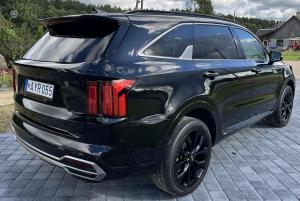 Black Kia Sorento 2021 in Vilnius, with an engine capacity of 2.50 L and mileage of 186 thousand km for 24000 €, photo 6 on AUTOMOTO.COM.LV