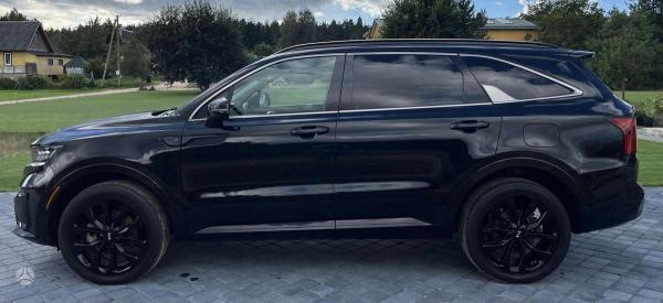 Black Kia Sorento 2021 in Vilnius, with an engine capacity of 2.50 L and mileage of 186 thousand km for 24000 €, photo 7 on AUTOMOTO.COM.LV