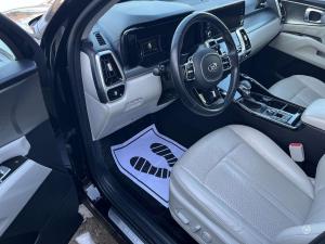 Black Kia Sorento 2021 in Vilnius, with an engine capacity of 2.50 L and mileage of 186 thousand km for 24000 €, photo 17 on AUTOMOTO.COM.LV