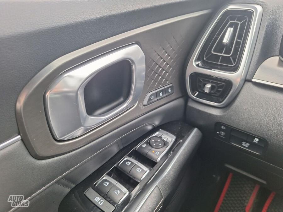 Melns Kia Sorento 2022 Viļņa, ar dzinēja tilpumu 2.20 L un nobraukumu 71 tūkst. km par 32500 €, foto 14 vietnē AUTOMOTO.COM.LV
