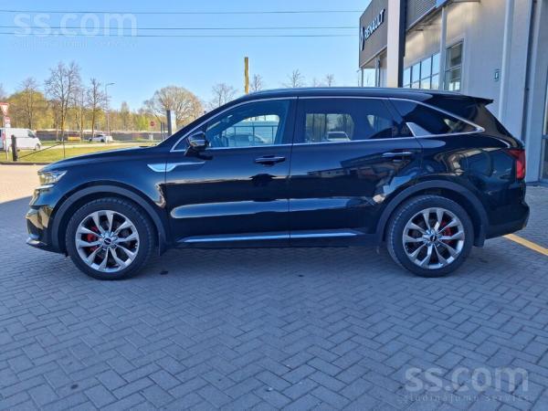 Melns Kia Sorento 2022 Liepāja, ar dzinēja tilpumu 2.20 L un nobraukumu 82 tūkst. km par 37900 €, foto 4 vietnē AUTOMOTO.COM.LV