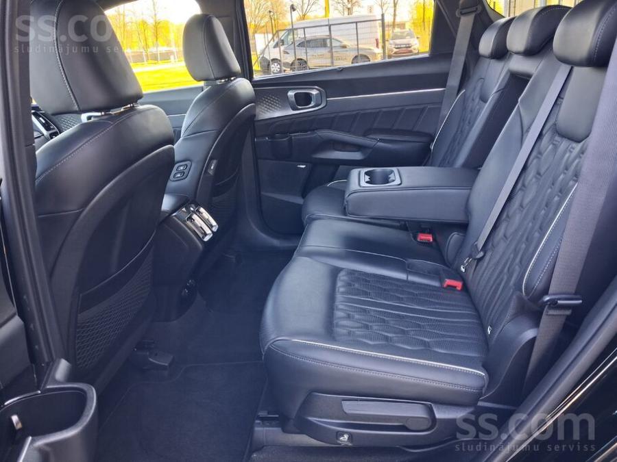 Melns Kia Sorento 2022 Liepāja, ar dzinēja tilpumu 2.20 L un nobraukumu 82 tūkst. km par 37900 €, foto 15 vietnē AUTOMOTO.COM.LV